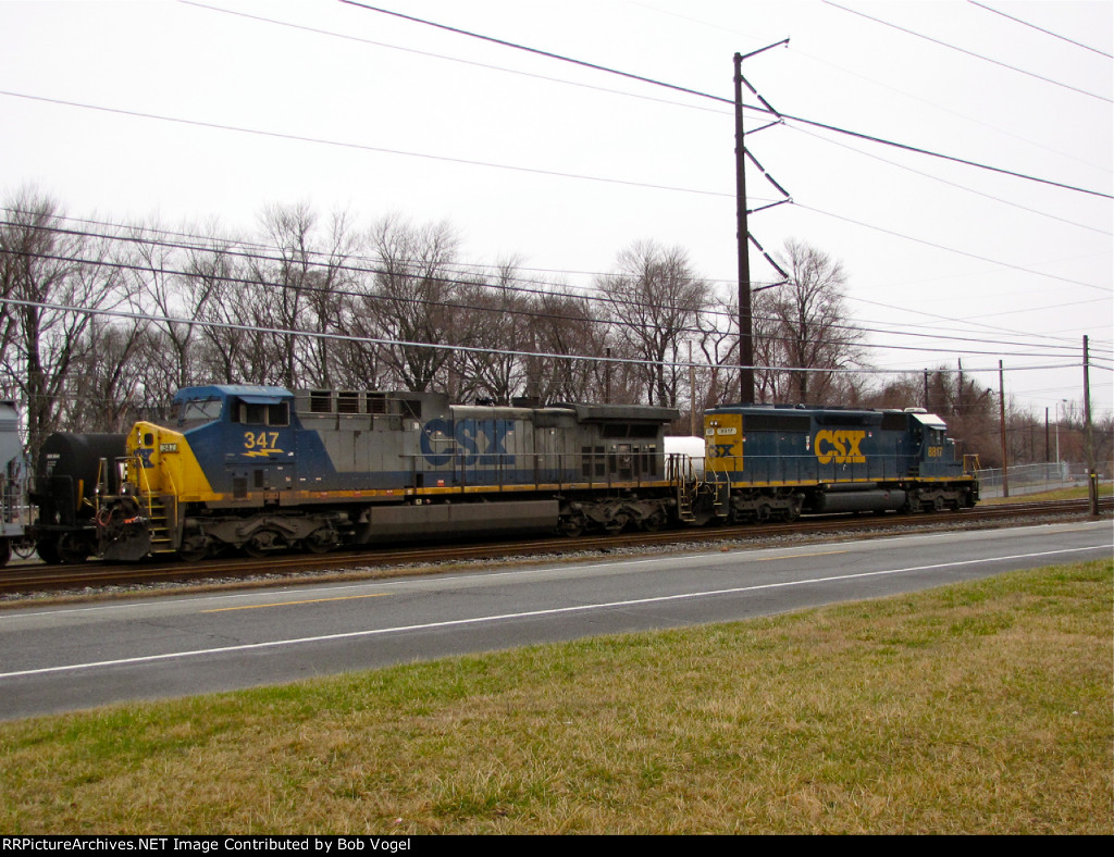 CSX 347 and 8817